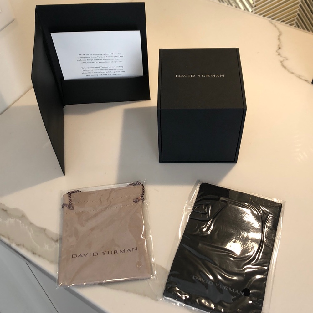 David Yurman Necklace Display Box - Gem